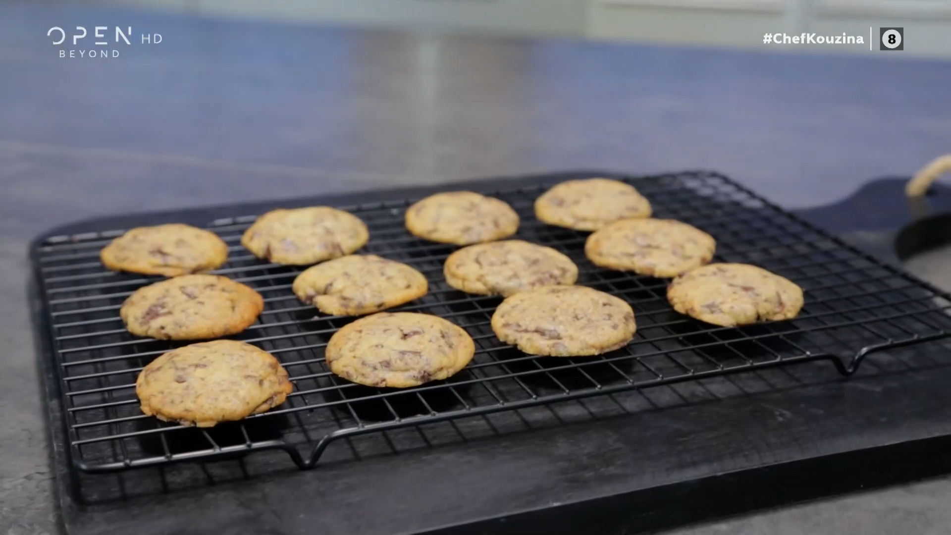 Συνταγή για σοκολατένια cookies από τον Βαγγέλη Δρίσκα | OPEN TV